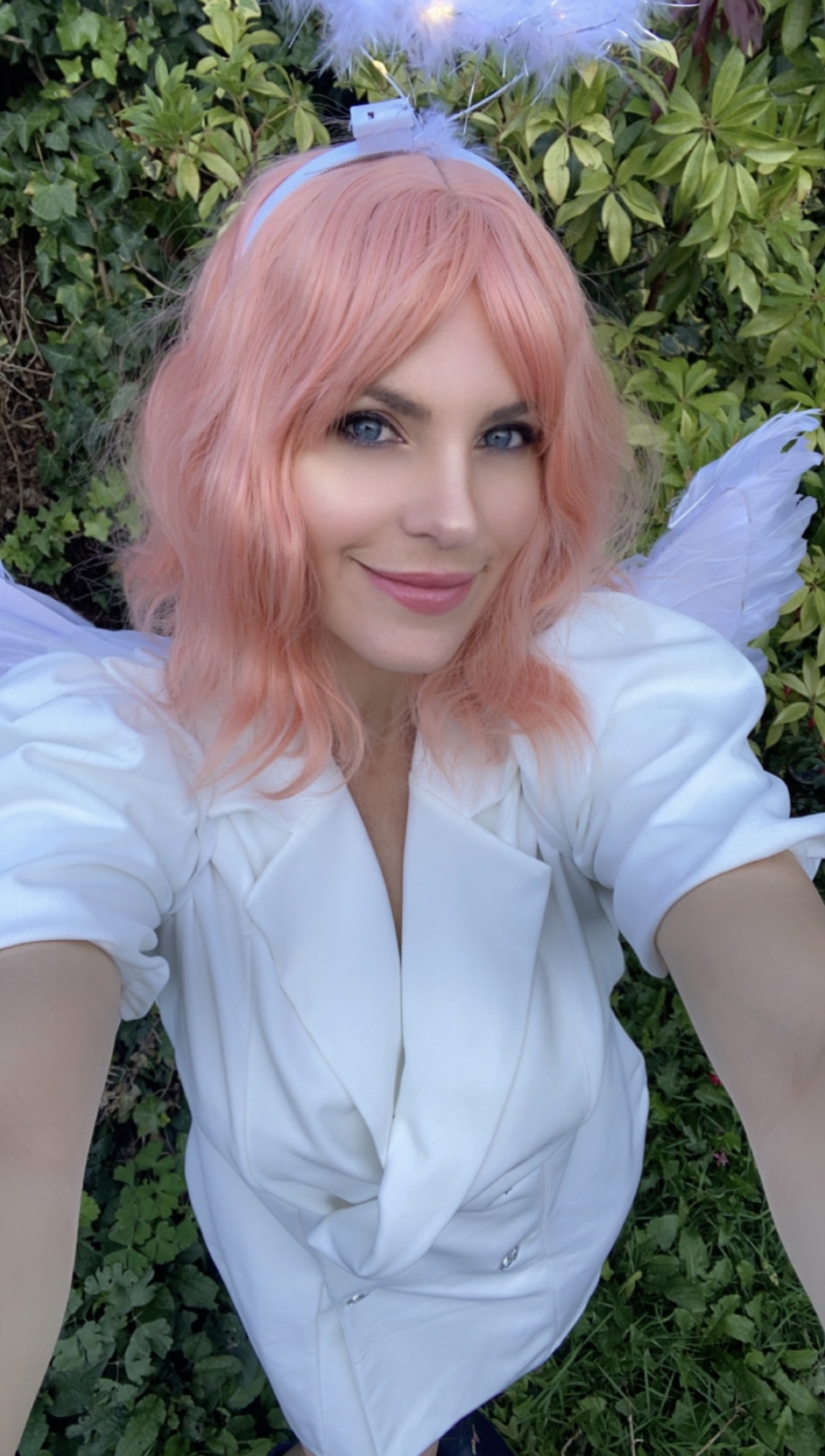 Peach colored wig store