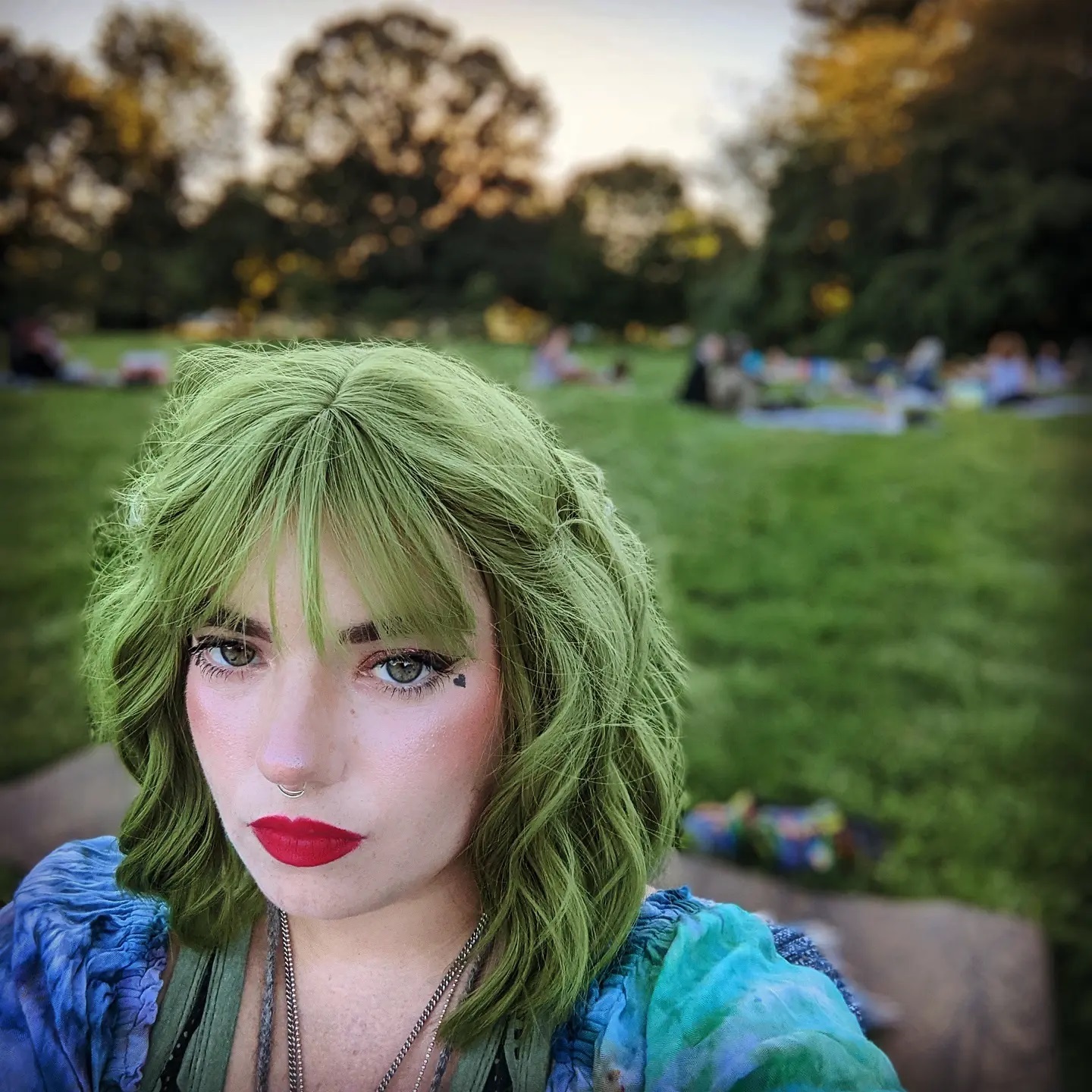 Green wavy bob wig with bangs | Myre by Lush Wigs UK